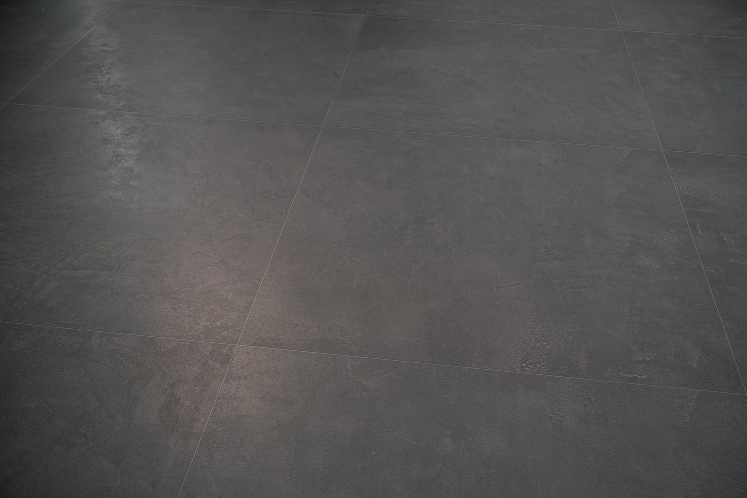 Piastrelle Grigio Scuro per Garage | Gres porcellanato Antracite